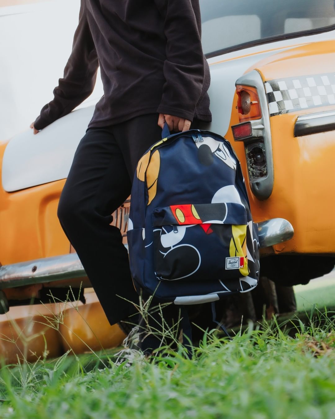 包邮Herschel x Disney Classic XL 男女通用米奇防泼水后背包