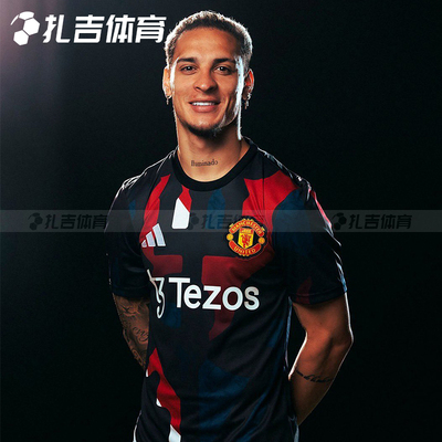 阿迪达斯曼联赛前训练足球服