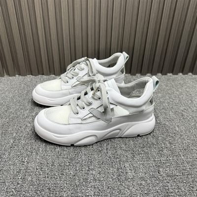 百搭真皮网布透气休闲女鞋