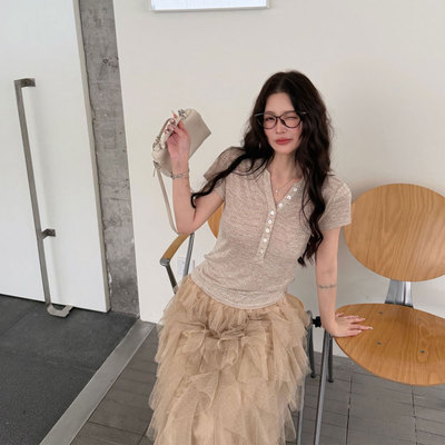 0MB.欧洲站 SKip Smile 纯欲风亨利领纽扣短袖T恤修身显瘦上衣女