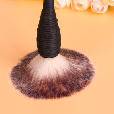 High Quality Professional Makeup Brushes Powder Foundation E