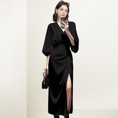 知性风黑色V领连衣裙女