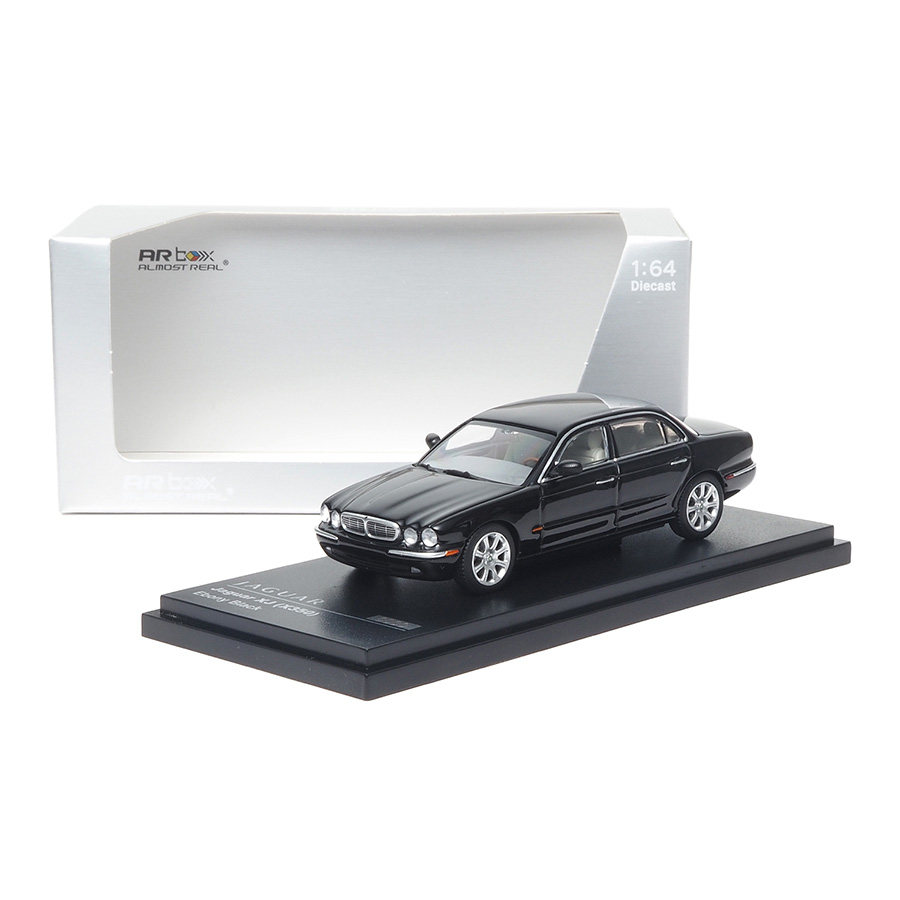 AR Box 1:64 Jaguar捷豹XJ6 黑色(X350) 合金汽车模型收藏摆件