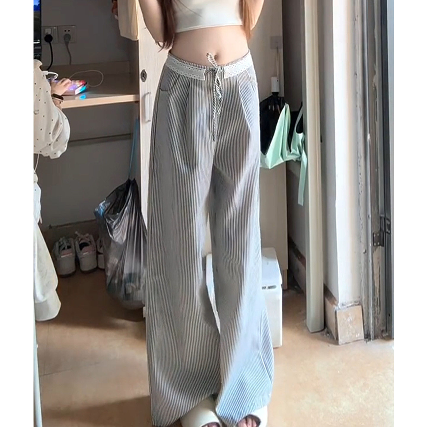 灰色条纹拼接阔腿休闲裤女2026夏季高腰宽松显瘦抽绳百搭直筒裤子