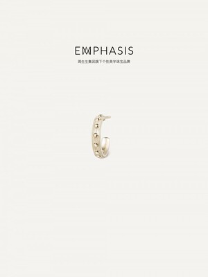 周生生集团旗下品牌EMPHASIS融系列丝锻合金铆钉耳钉90543E