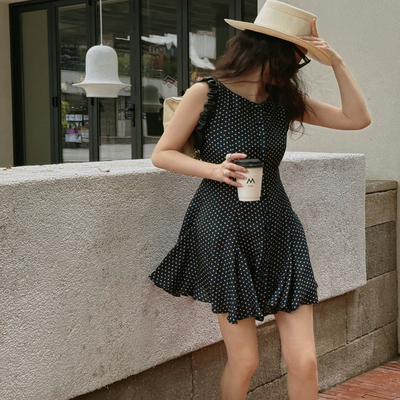 TOP家 缪斯甜心 法式复古藏蓝白小波点俏皮A摆真丝背心式连衣裙