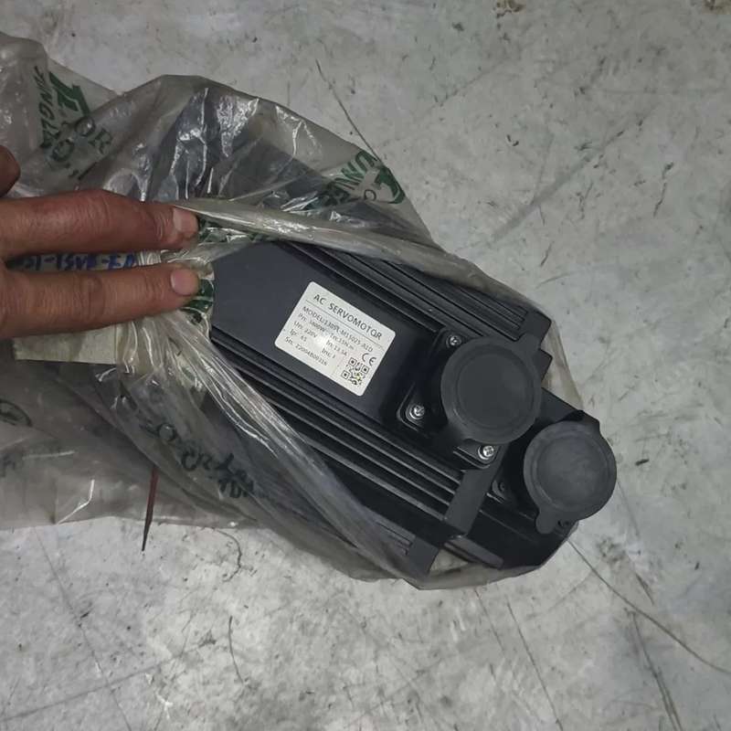 议价司服电机AC SERVOMOTOR型号130ST-M15可维修