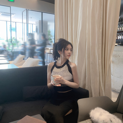 Nane南一自制款 冰灰卡戴珊条纹针织吊带+不规则高腰开叉鱼尾裙