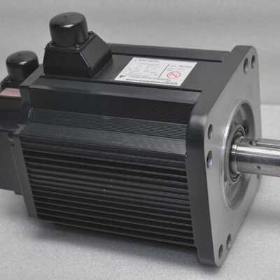 亚斯卡瓦交流伺服电机USAFED20C32T1.8KW1500RPM