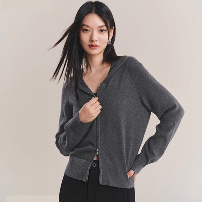 商场同款25冬季新款女装显瘦垫肩式连帽开衫合体针织衫A1EDF4260