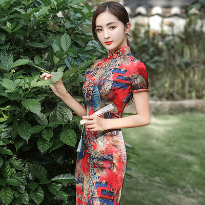 女士修身绣花无内衬旗袍