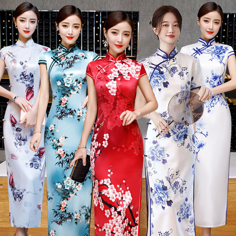 青花瓷旗袍改良版真丝连衣裙中长款夏季年轻款少女走秀演出中国风