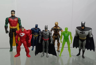 美泰散货 DC漫画英雄蝙蝠侠 罗宾 绿灯侠 超人佐德3.75寸可动玩偶