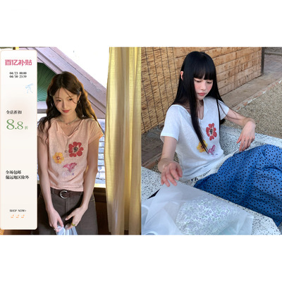 CCKOK彩色花朵V领雪花棉短袖T恤