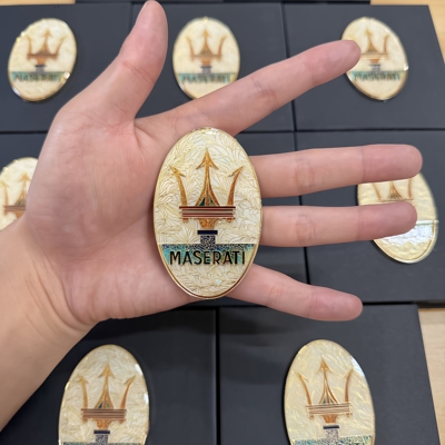 适用于玛莎拉蒂三叉戟珐琅彩机盖标总裁吉博力GT莱万特车标改装