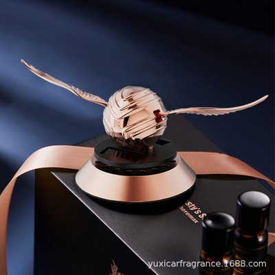 新款玫瑰金太阳能翅膀扇动弱光动力车载香薰创意飞机汽车香水车内