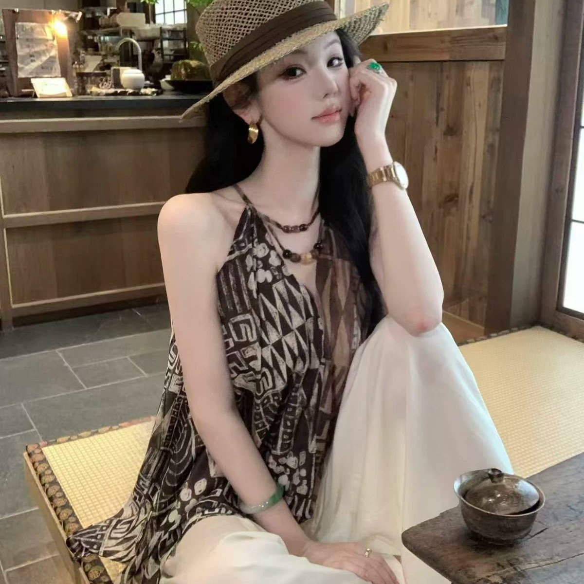 乌木沉香夏季高级几何印花木珠挂脖上衣杏色阔腿裤松弛感两件套装