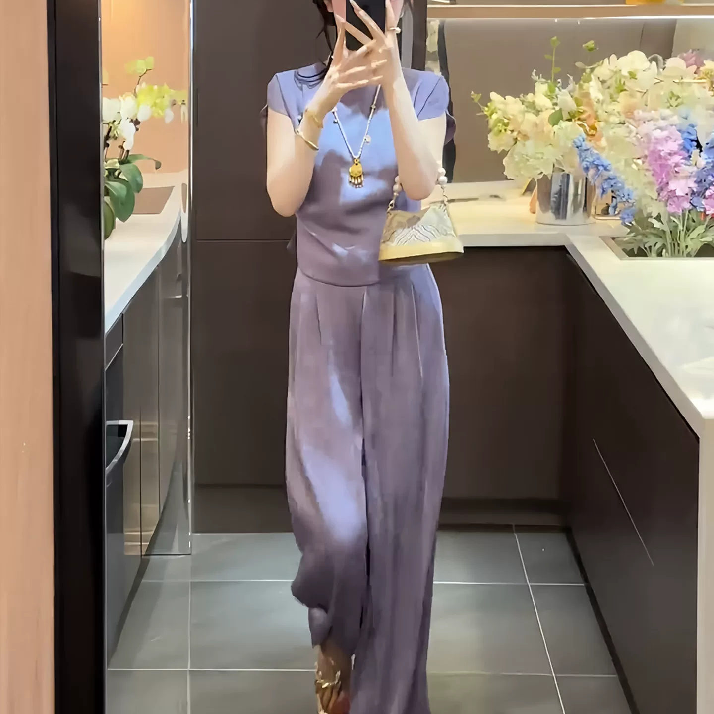 2026年夏季新款穿搭高级感气质独特漂亮绝美紫色上衣裤子精致套装