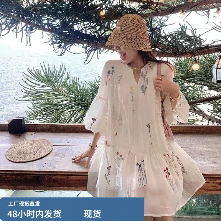 大码孕妇装2026春夏季新款v领休闲显瘦长裙重工刺绣气质连衣裙女