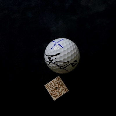 泰格伍兹 Tiger Woods 老虎 亲笔签名 高尔夫球 送盒