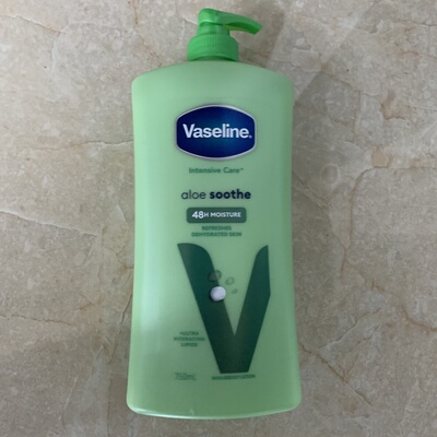 现货澳洲Vaseline凡士林Intensive Care Body芦荟舒缓乳液750ml
