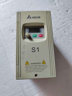 台达变频器VFD015S21D1.5KW220V实物图
