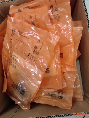 易福门M18接近开关IGW202 IGK3008UBPKG/