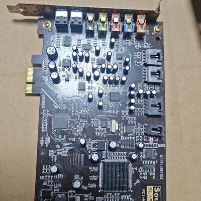 创新Sound Blaster SB0103 5.1声道声卡