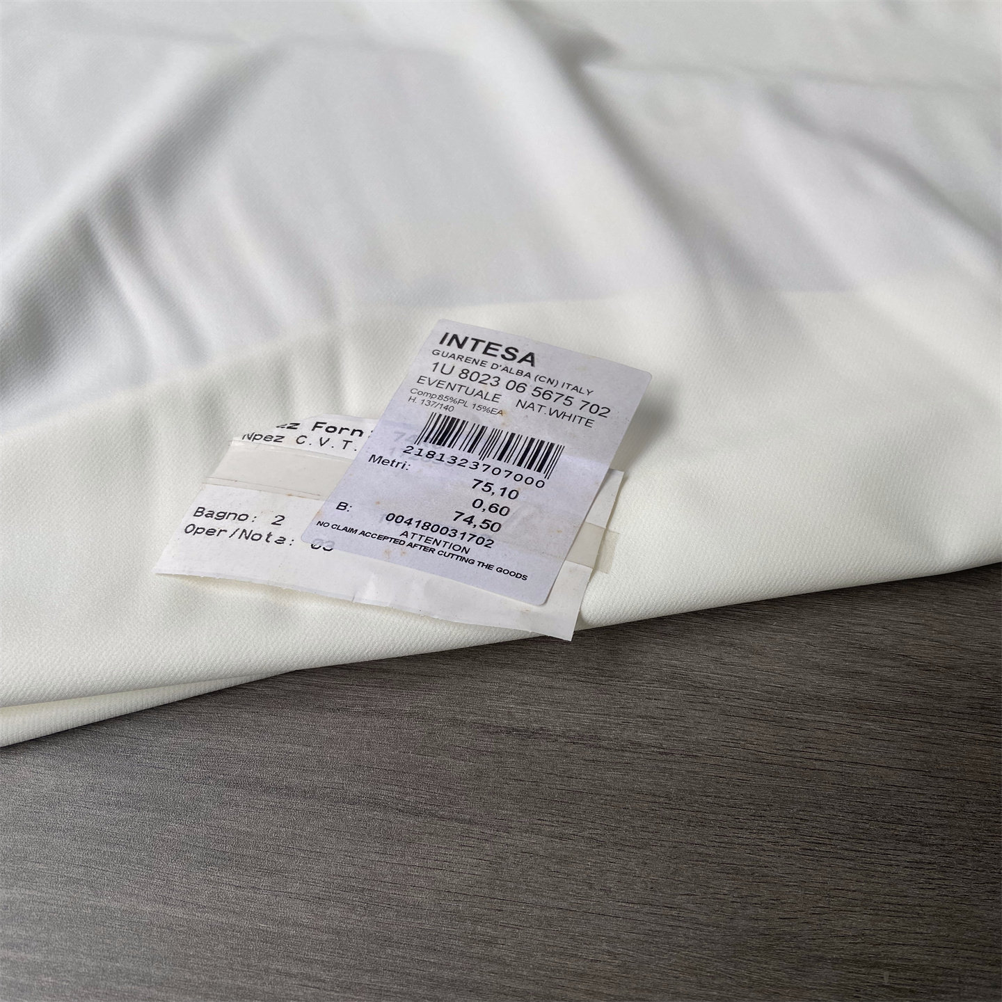 进口白色涤纶弹力抗皱垂坠亲肤套装时装面料定制外套裙阔腿裤布料