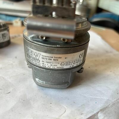 OG73 RN 1024 编码器 SEW增量式工业自动化配件议价维修