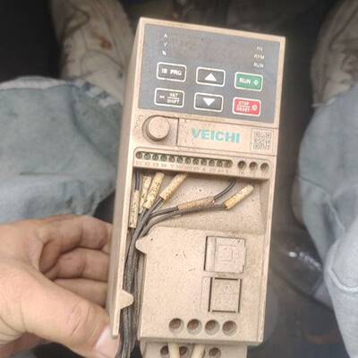 可维修变频器AC10-T/S2-R75G-B 220V 0.7议价
