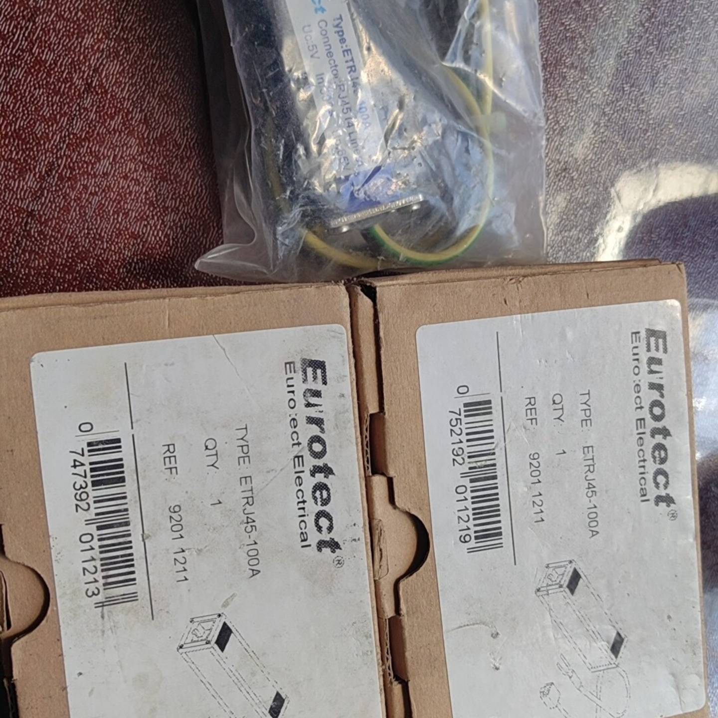 可维修欧申防雷电浪涌保护器共三个，型号ETRJ45-100A，议价