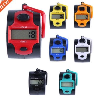 Compteur d'affichage de Golf de Clicker tenu dans la mai