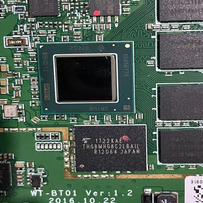 出手SR1UB主板，上面有NT5CC256M16EP(议价）