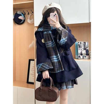 毛呢外套+格子百褶裙两件套