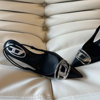 金属扣后空高跟鞋黑色单鞋女