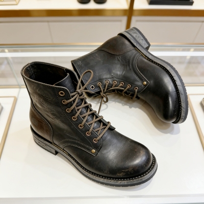 Visvimlaoliu25ss刘力安固特异鹤尔纹手工复古工装靴43码。黑色。