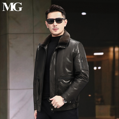 水貂毛领和羽绒内胆都可以拆卸