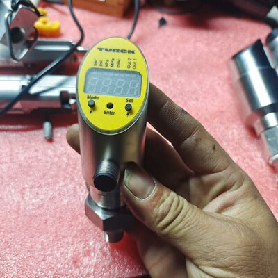 议价图尔克压力传感器，型号：PS040V-504-LUUPN8X可维修
