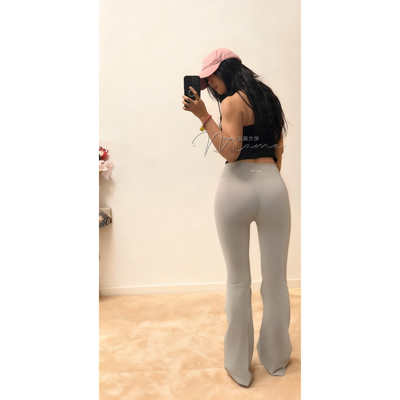 新款针织喇叭裤高腰提臀