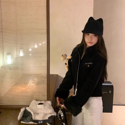 13DE MARZO25AW 秋冬Marzo航线系列灯芯绒可拆卸毛领外套复古短裤