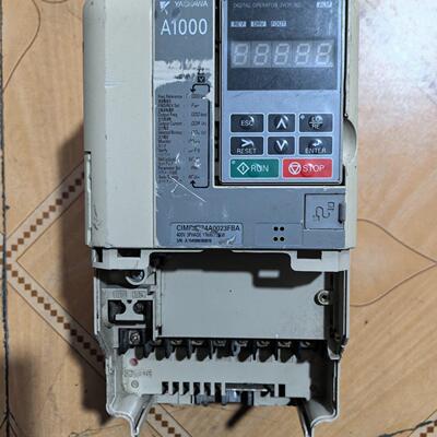 安川变频器 CIMR-4A0023FAA  11KW/7