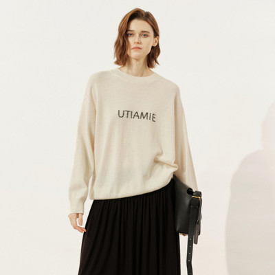 uti尤缇2025冬季新款 字母刺绣宽松套头毛衫女针织衫UL4D1194591