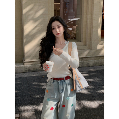 12/23  10AM 徐琳「冬日伴侣」蕾丝拼接小心机镂空绵羊毛混纺上衣