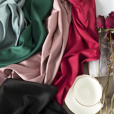 2025 Women in Pyjamas with ice-sleeved robes and long robes