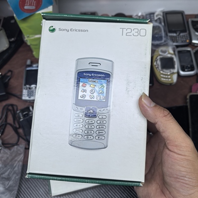 索尼爱立信 T230 原装库存 全新全套三码和一