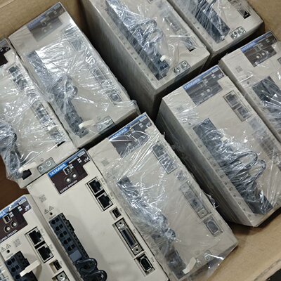 议价安川伺服驱动器SGPMS-6R0A30A