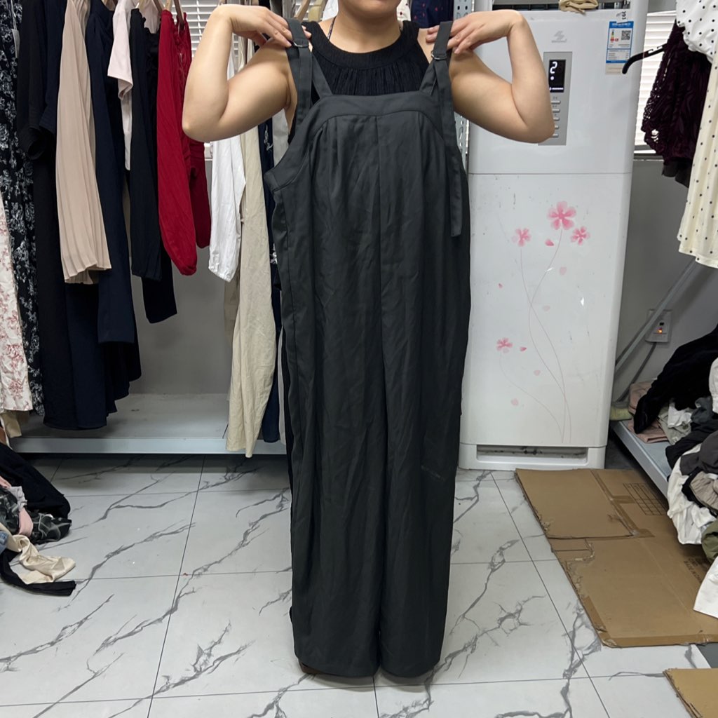 310,背带连体裤,90-110胸132长,