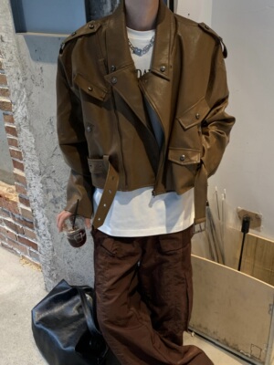 重工铆钉其他痞帅翻领短款皮衣