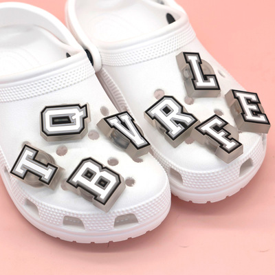 黑白英文字母洞洞鞋鞋辅件